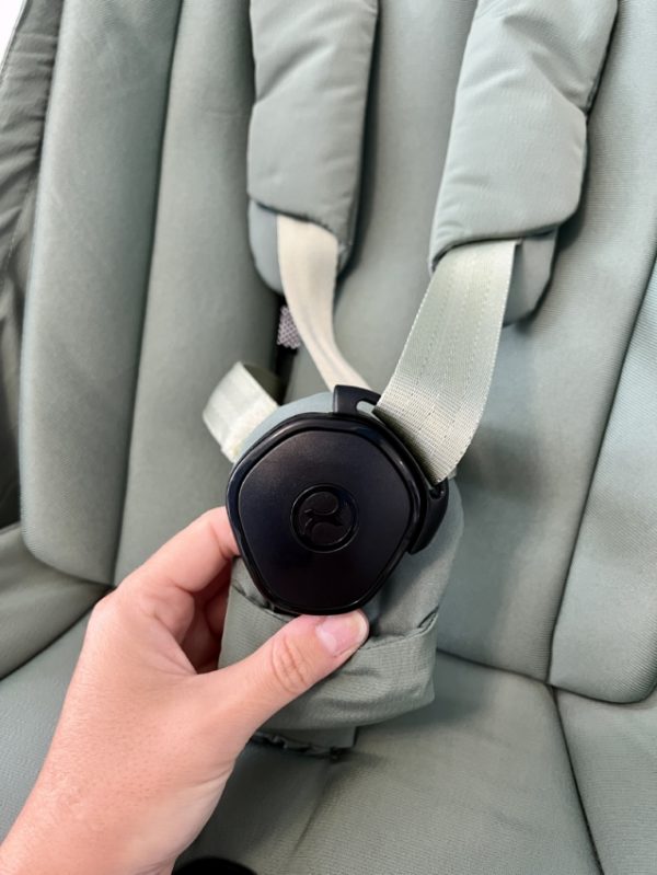 Cybex Coya Stroller Review: Slick Look with Weird Fold