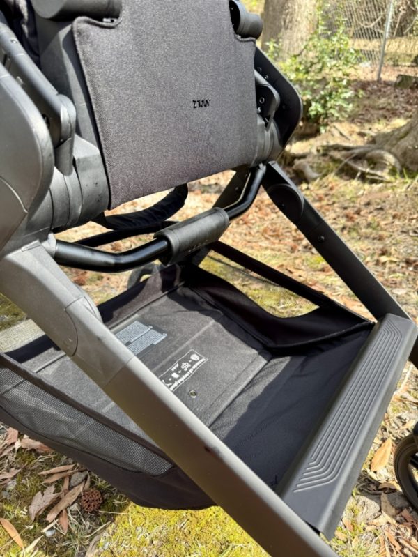 Joolz Hub 2 Stroller Review: Between Compact and Full Size